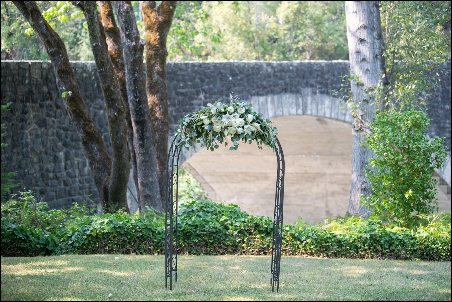 Gorgeous-Benbow-Inn-Intimate-Wedding | Parky's Pics Photography